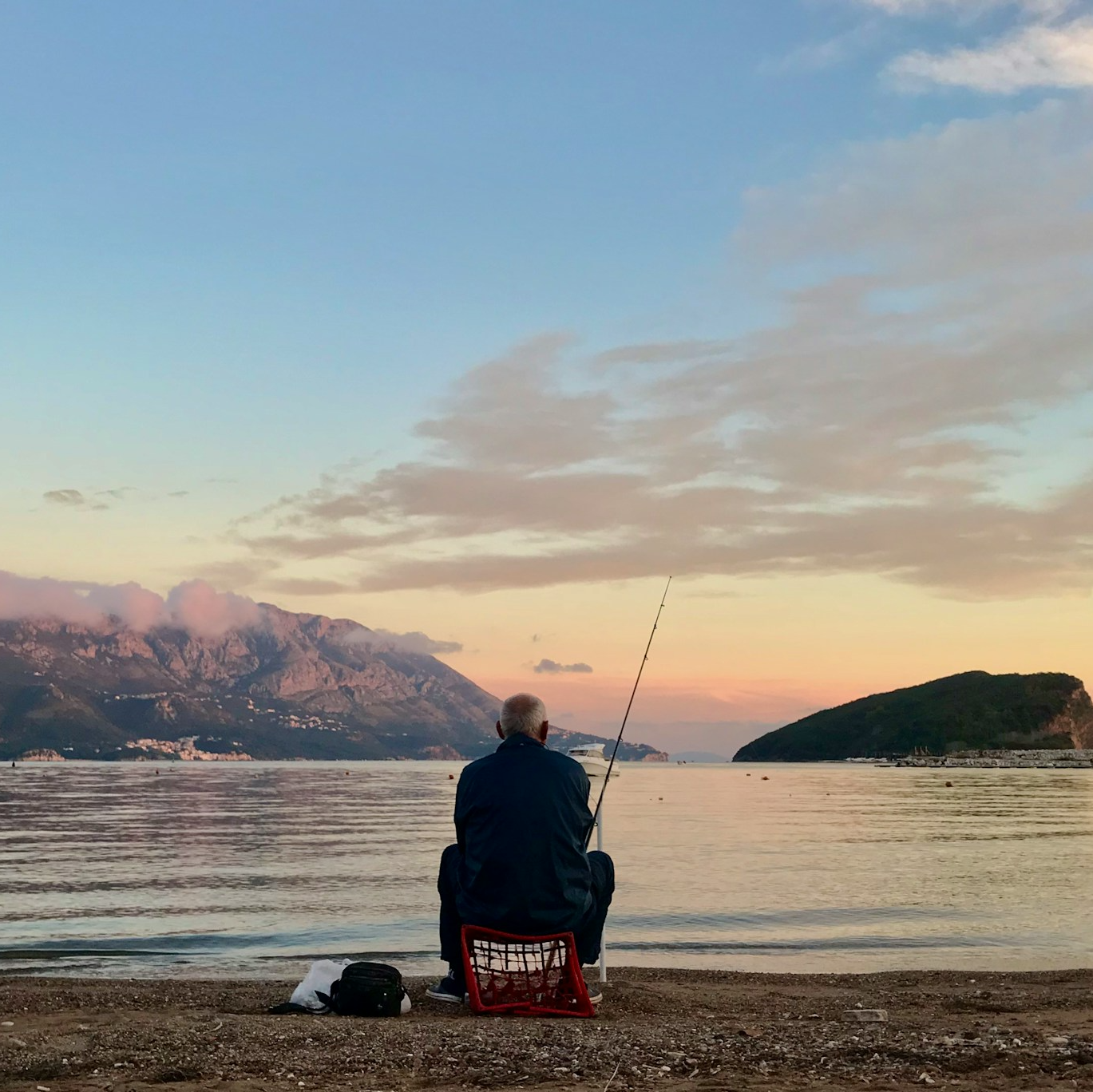 Finding Fulfillment After Work: Hobbies and Interests for Retirees | RNN